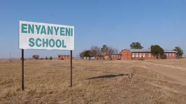 Enyanyeni Combined School